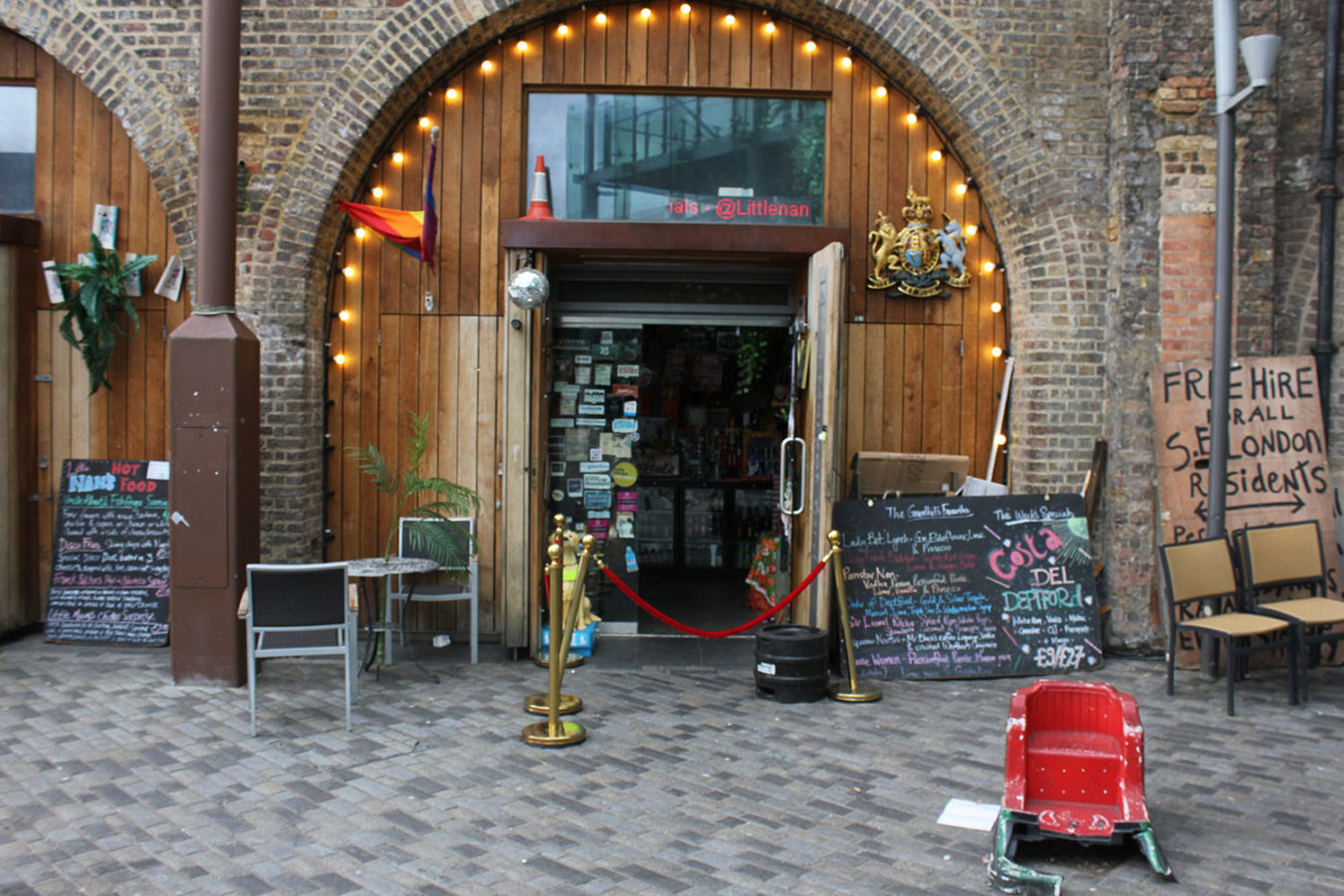 Little Nan's Bar Deptford London Review - Oomph London