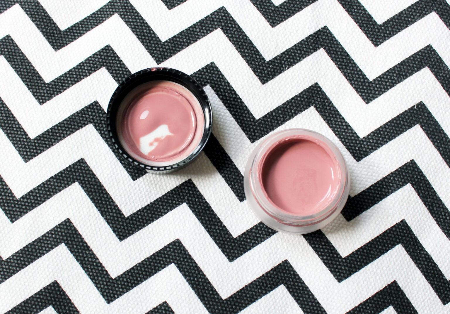 Illamasqua Colour Veil in shade Frisson Review - Oomph London