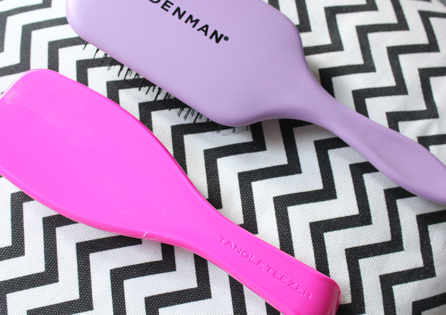 Denman Tangle Tamer Brush vs The Ultimate Detangler by Tangle Teezer ...